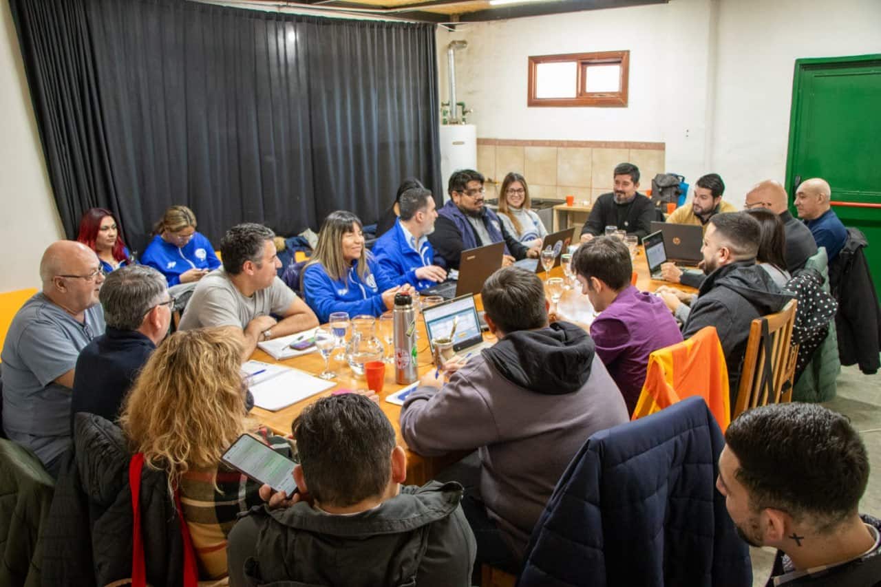 Gobierno concretó un nuevo acuerdo salarial para el escalafón seco - FM ...